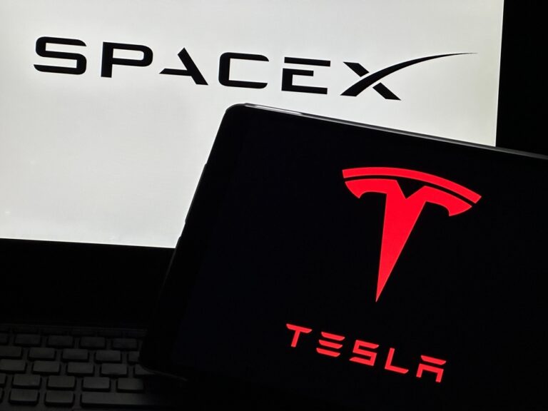 Elon Musk’s 100 GW Solar Moonshot: Can Tesla (TSLA) and SpaceX Pull It ...